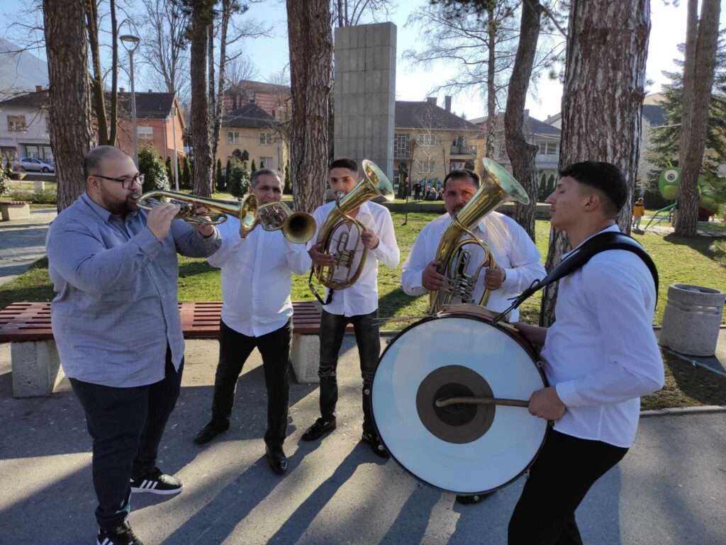 Trubači - 063-82-11-232 za svadbe, krstenja, rodjendane